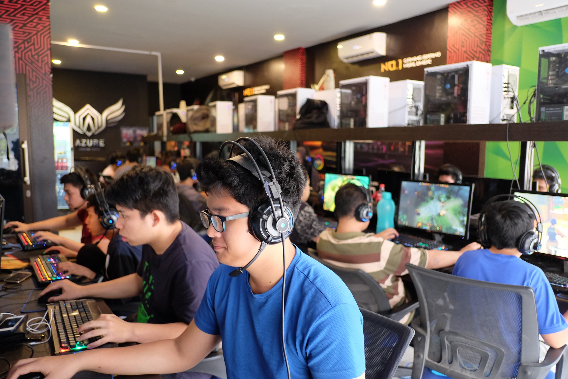 Azure Gaming team expands to the UK - WholesGame